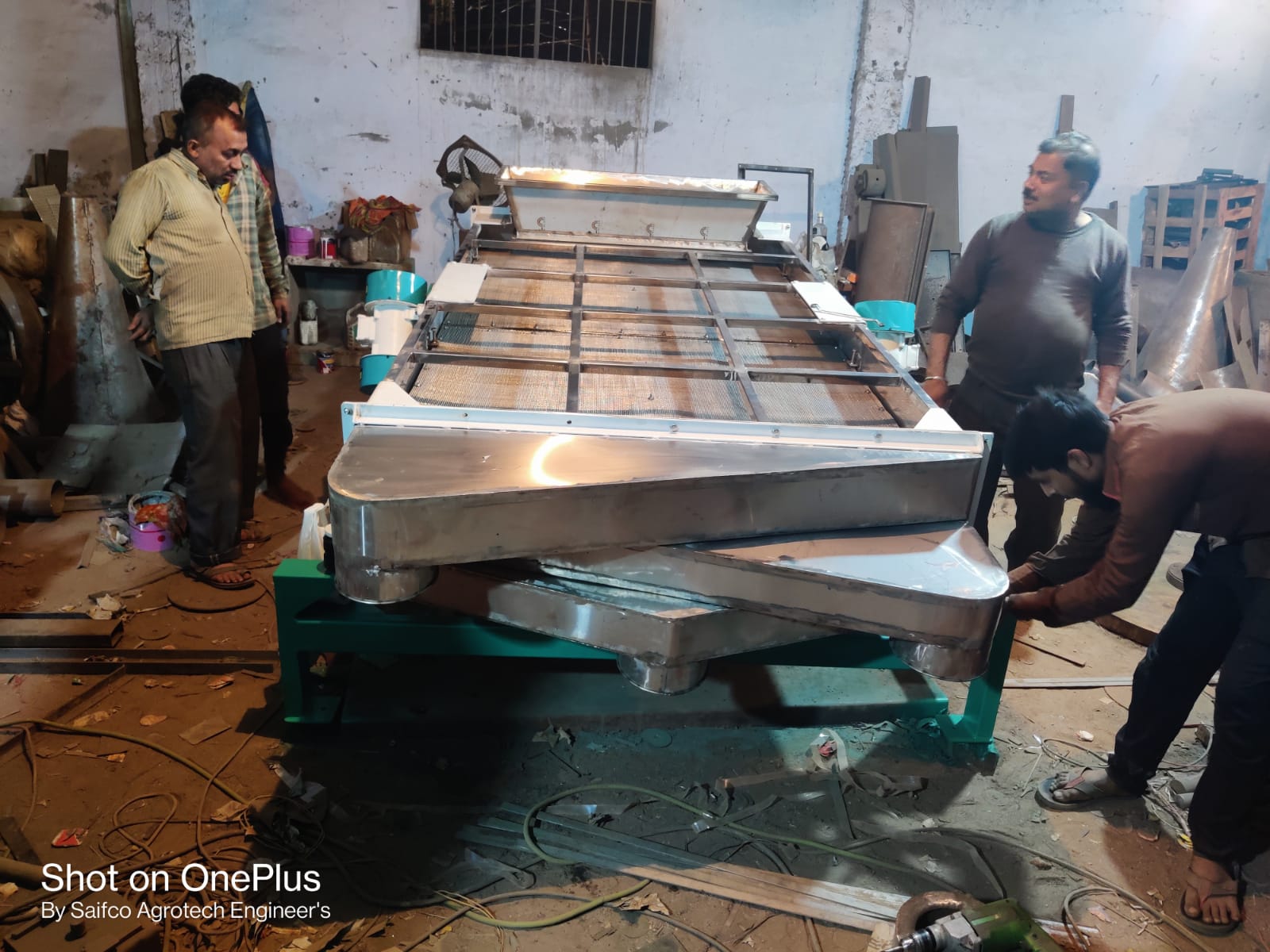 Linear Rectangular vibrating screen Machine – Saifo Agro Tech Linear Rectangular vibrating screen Machine – Saifo Agro Tech